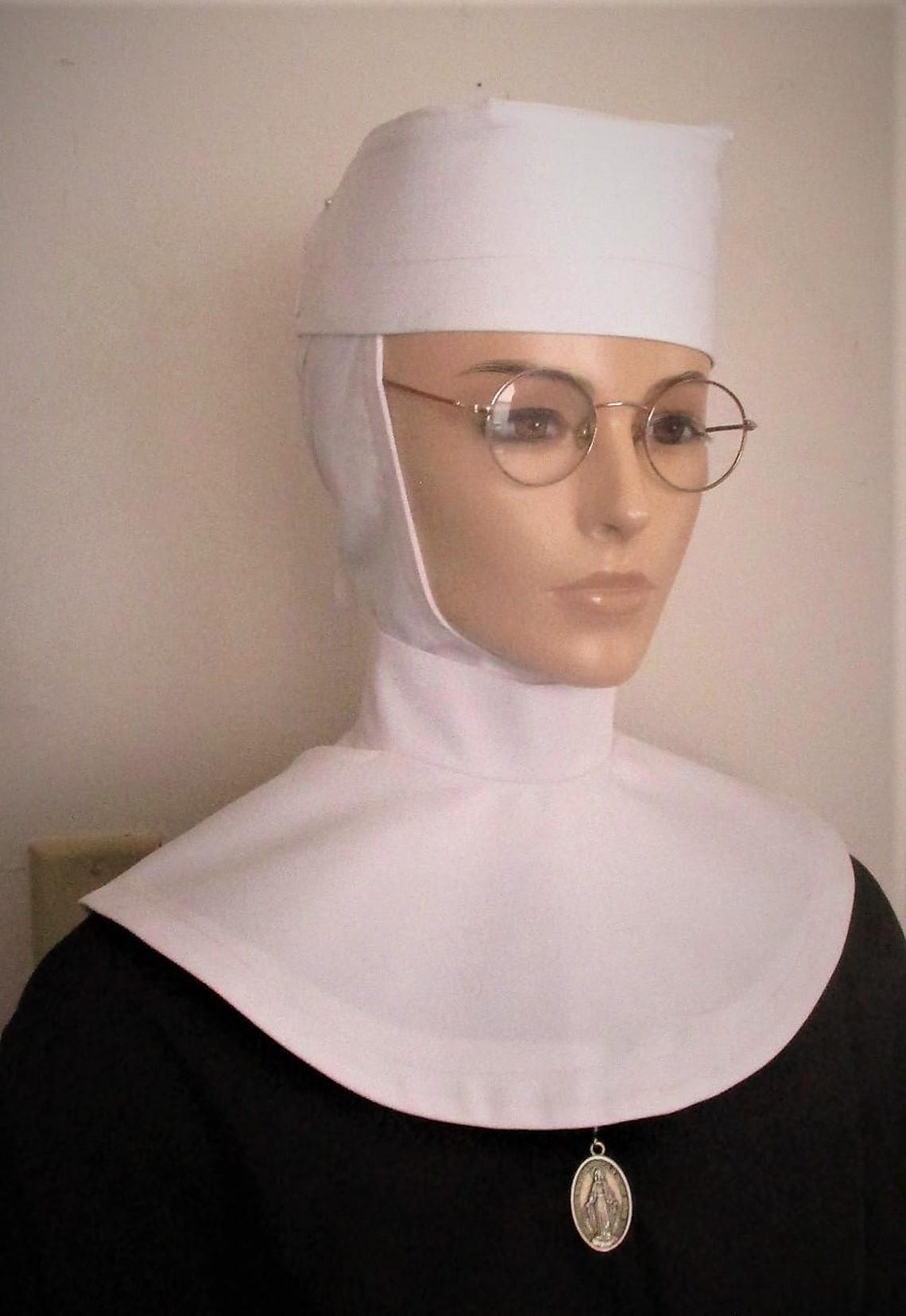 NUN VEIL - White Nursing Veil Set. ,nun Habits, Veils , Vintaged Habits ...