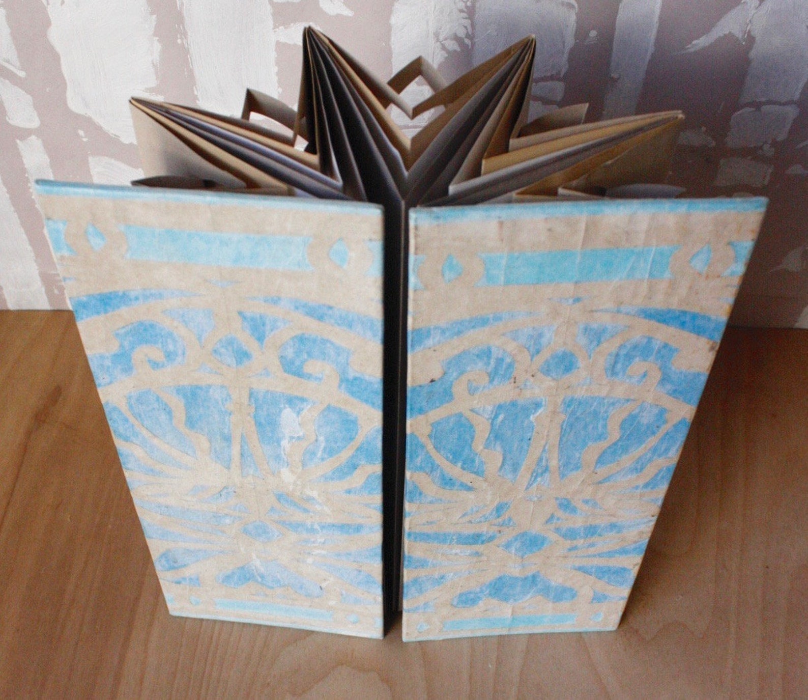 Carousel Pop-up Book revolutionaries One of a - Etsy