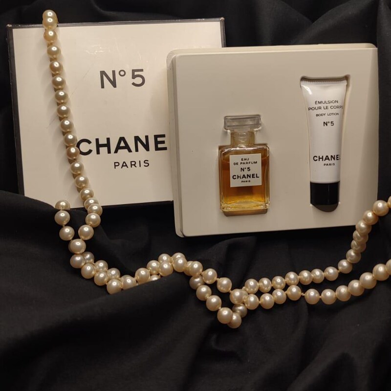 Chanel No 5 - Etsy