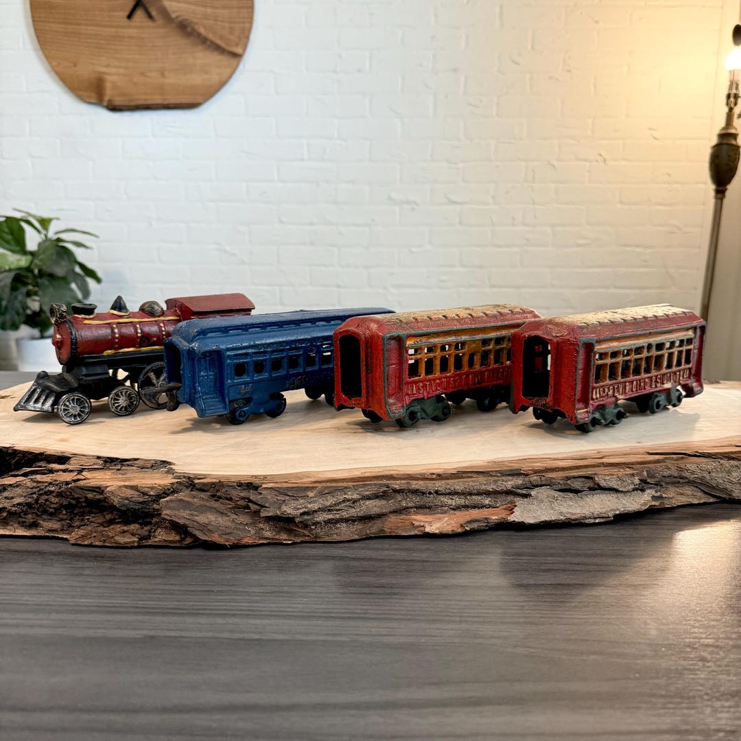 Set of 4 Cast Iron Train Cars Vintage Train Set Rustic Railroad Cars ...