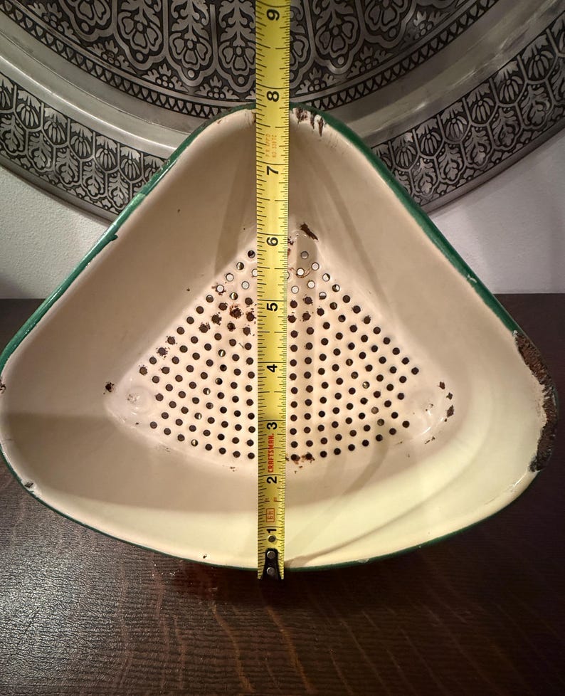 Enamelware Corner Colander, Ivory With Green Trim, Circa 1930’s - Etsy