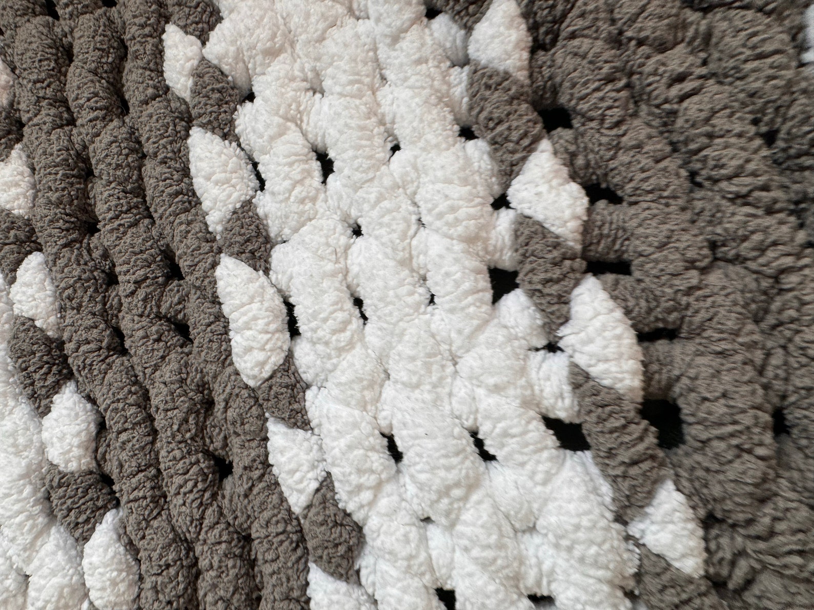 Heavy, Soft 600g Blankets for All Seasons. Perfect Blanket for That ...