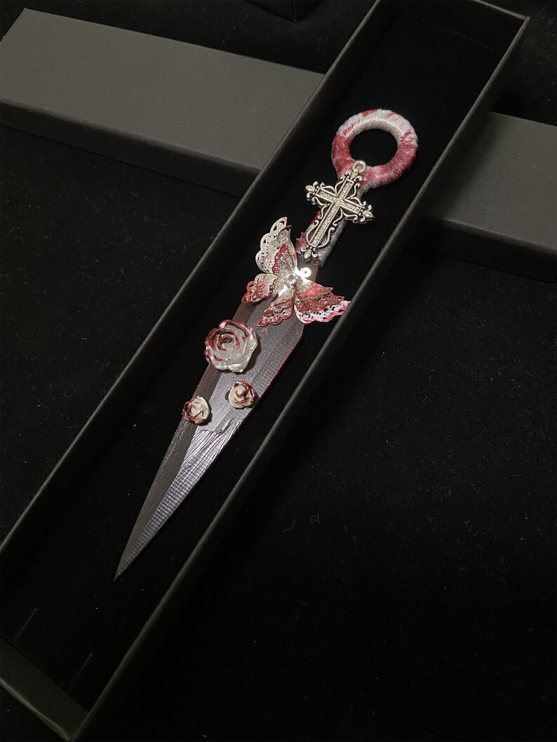 Handmade Knife demon's Eye Kunai Cthulhu Edition Halloween Decorations ...