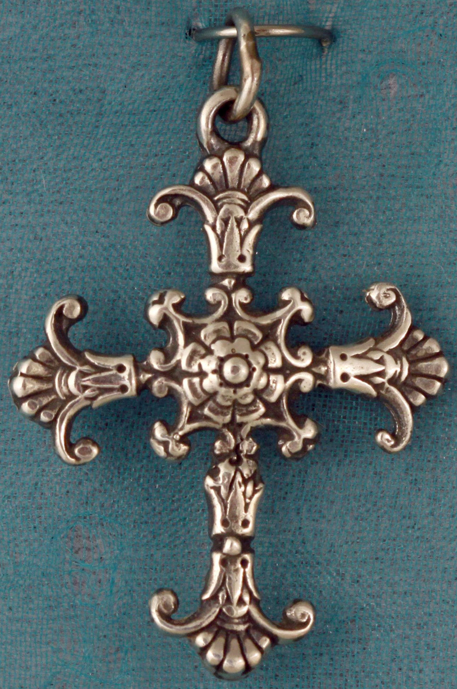 Small Renaissance Cross Sterling Silver Pendant Charm - Etsy