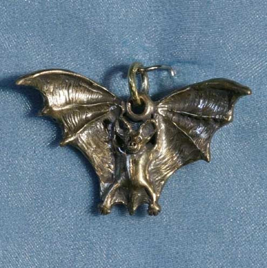 Flying Bat Bronze Pendant Charm - Etsy