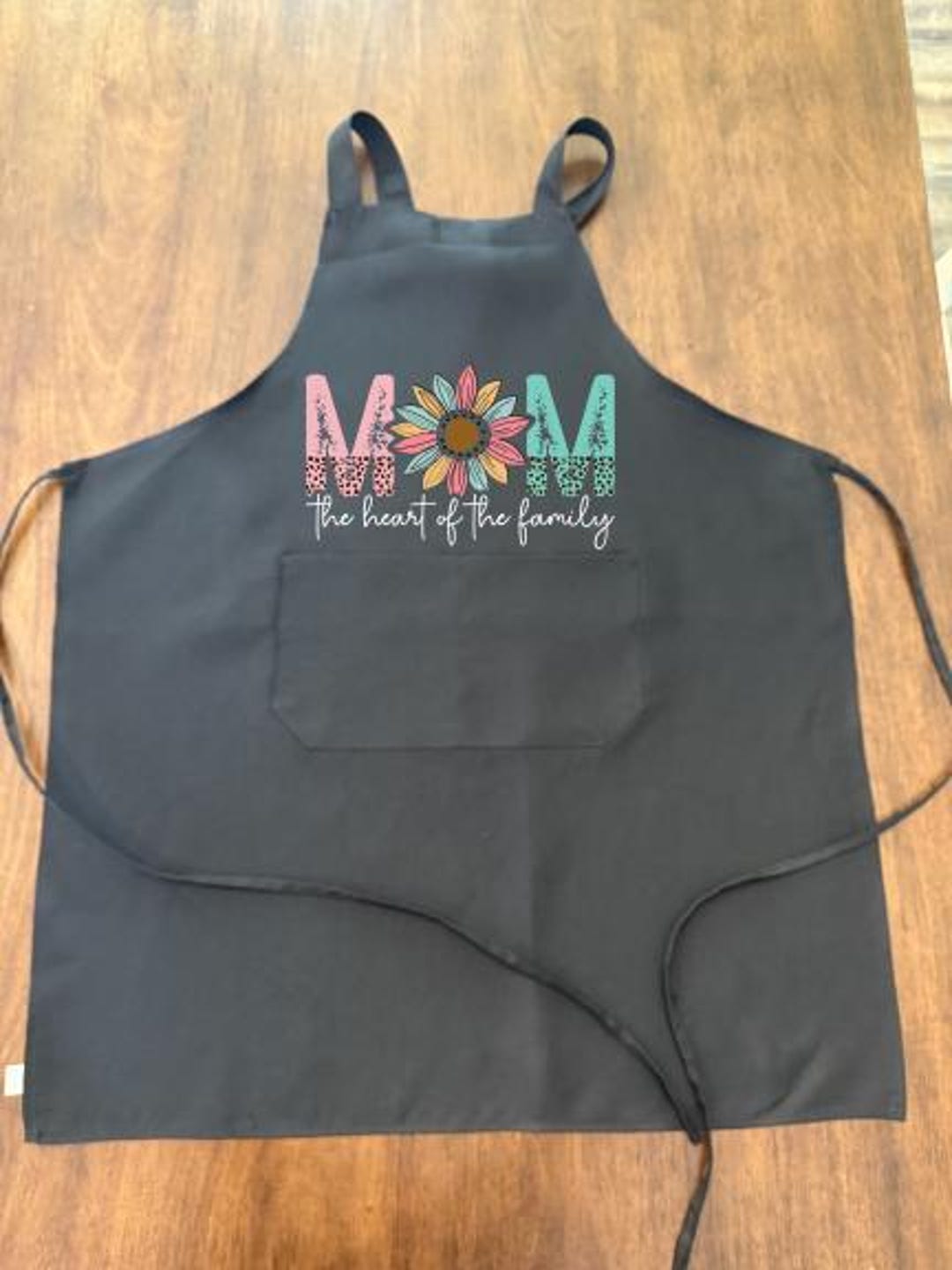 Custom Mothers Day Apron, Mothers Day Gift for Moms, Best Mom Ever ...