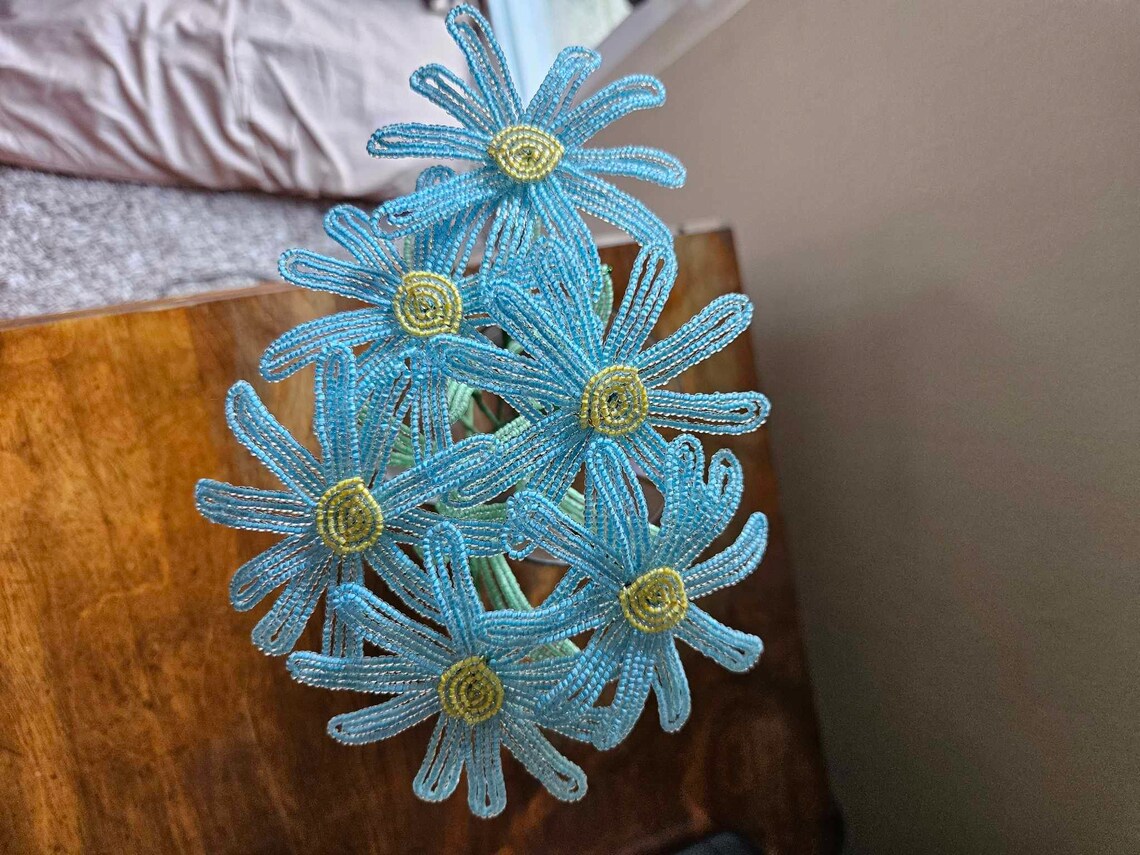 6 French Beaded Flowers Blue Daisy Bouquet 1/2 Dozen Daisies 12 Inches ...