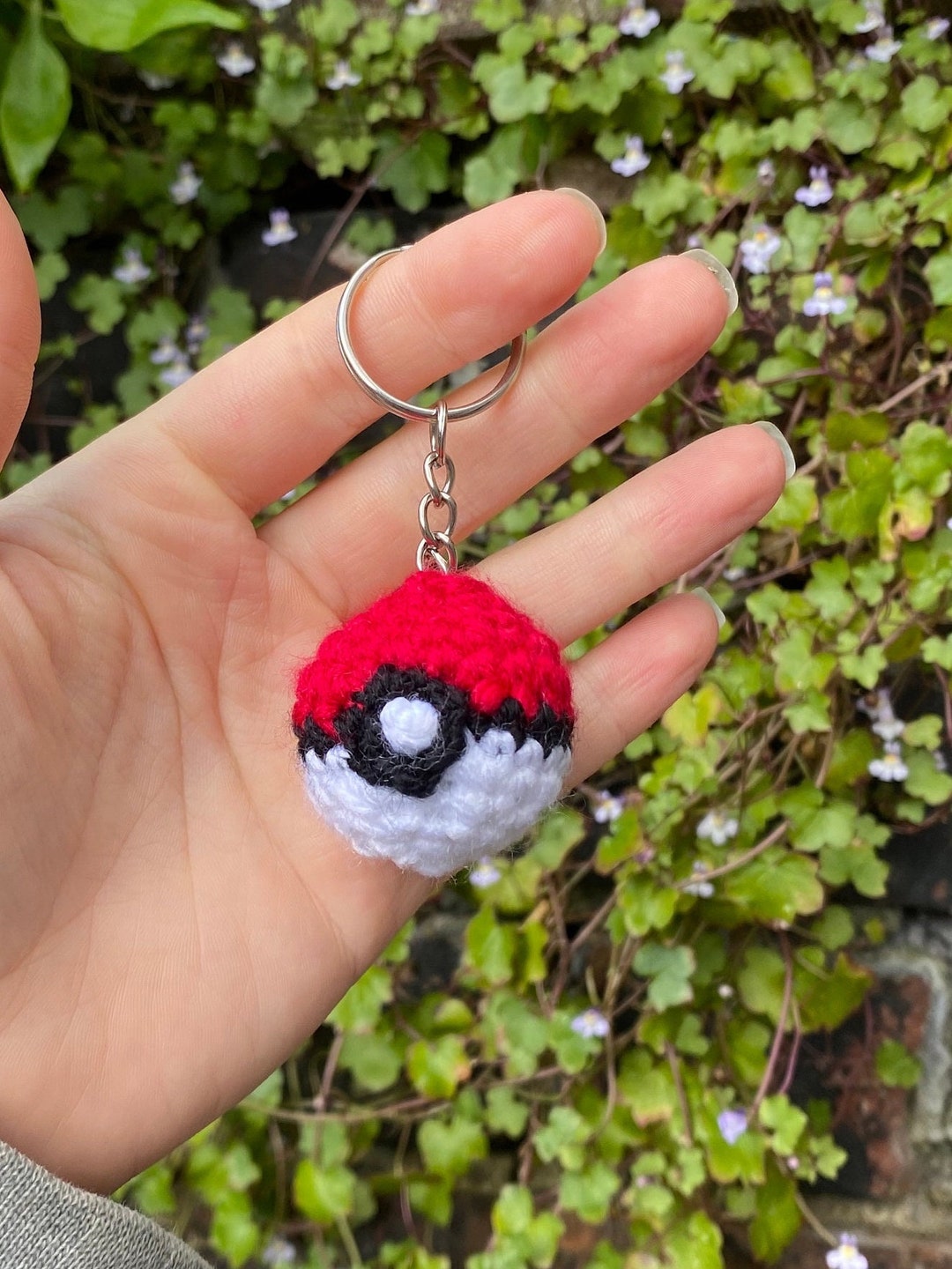 Crochet Pokeball Pokémon Keyring / Keychain. - Etsy