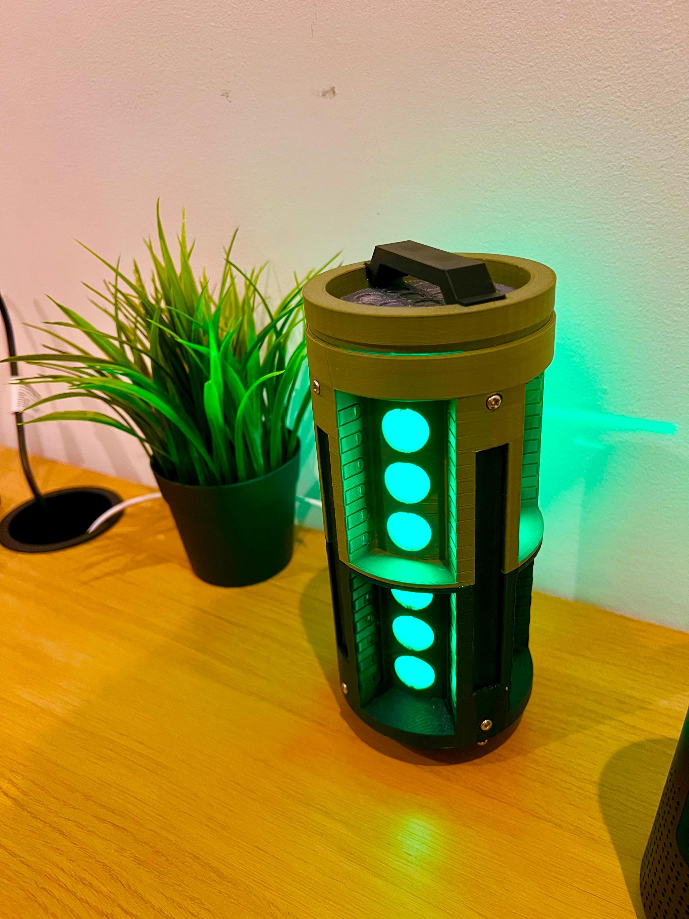 Titanfall 2 Inspired Light-up Battery Replica - Perfect for Fans and ...