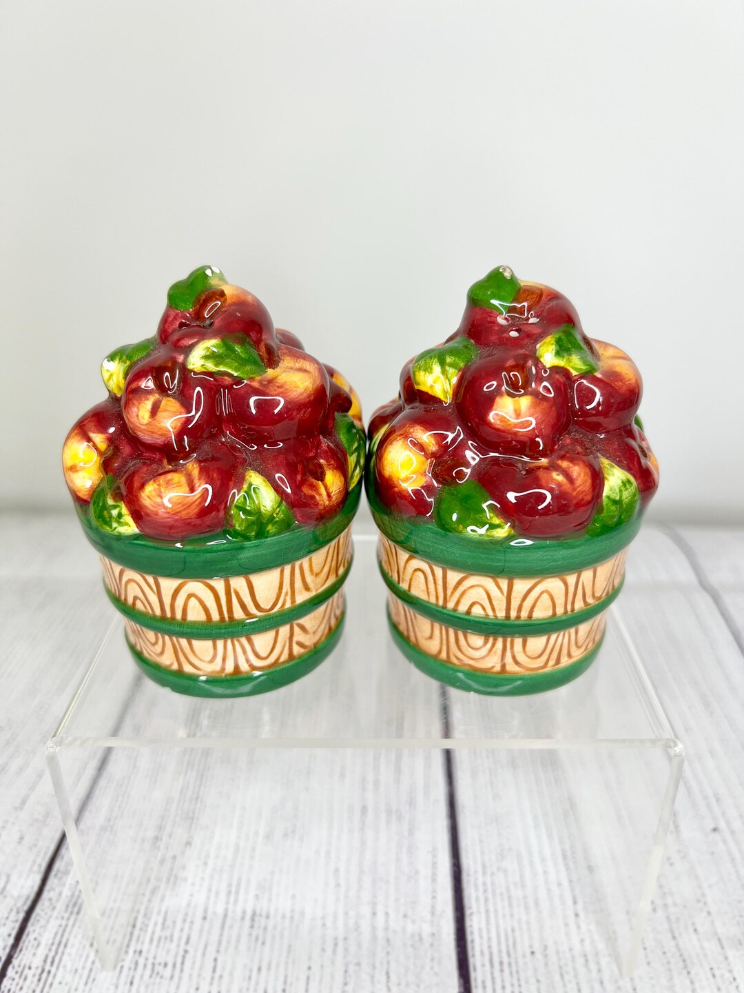 Vintage Apple Bushel Basket Ceramic Salt and Pepper Shakers - Etsy