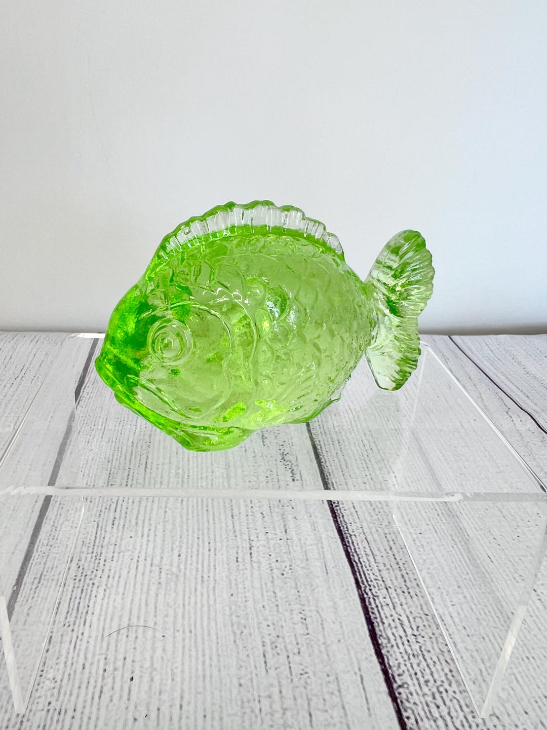 UV Reactive Uranium Key Lime Green Glass Chubby Fish Figurine ...