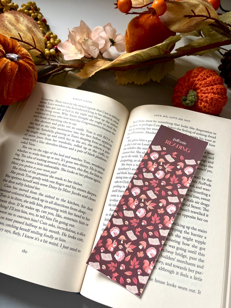 Fall Into Reading Bookmark|romance Reader| Gift|book Lover|autumn Read ...