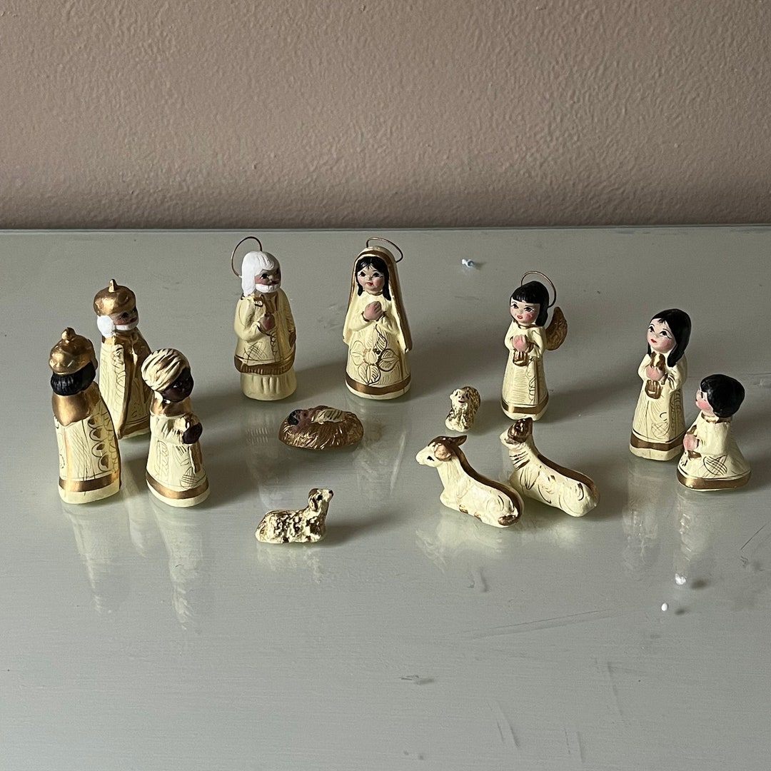 13 Piece Hand Painted, Yellow and Gold, Ceramic Nativity Set ...