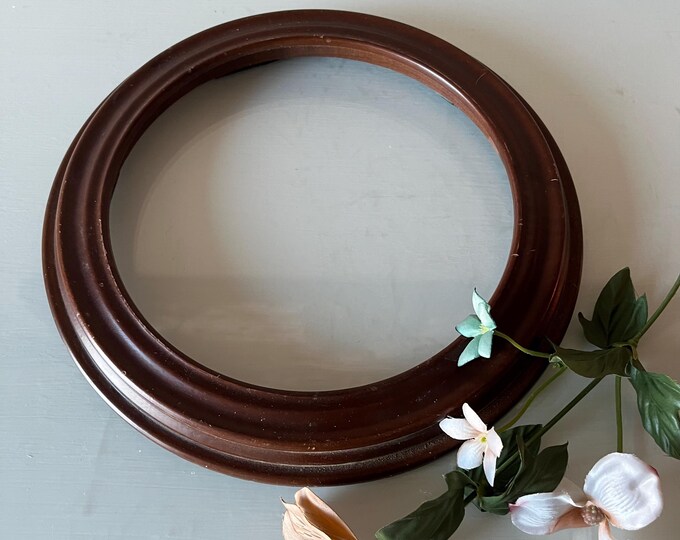 Vintage Round Wood Frame for Plates, Pictures, Embroidery, Crafting ...