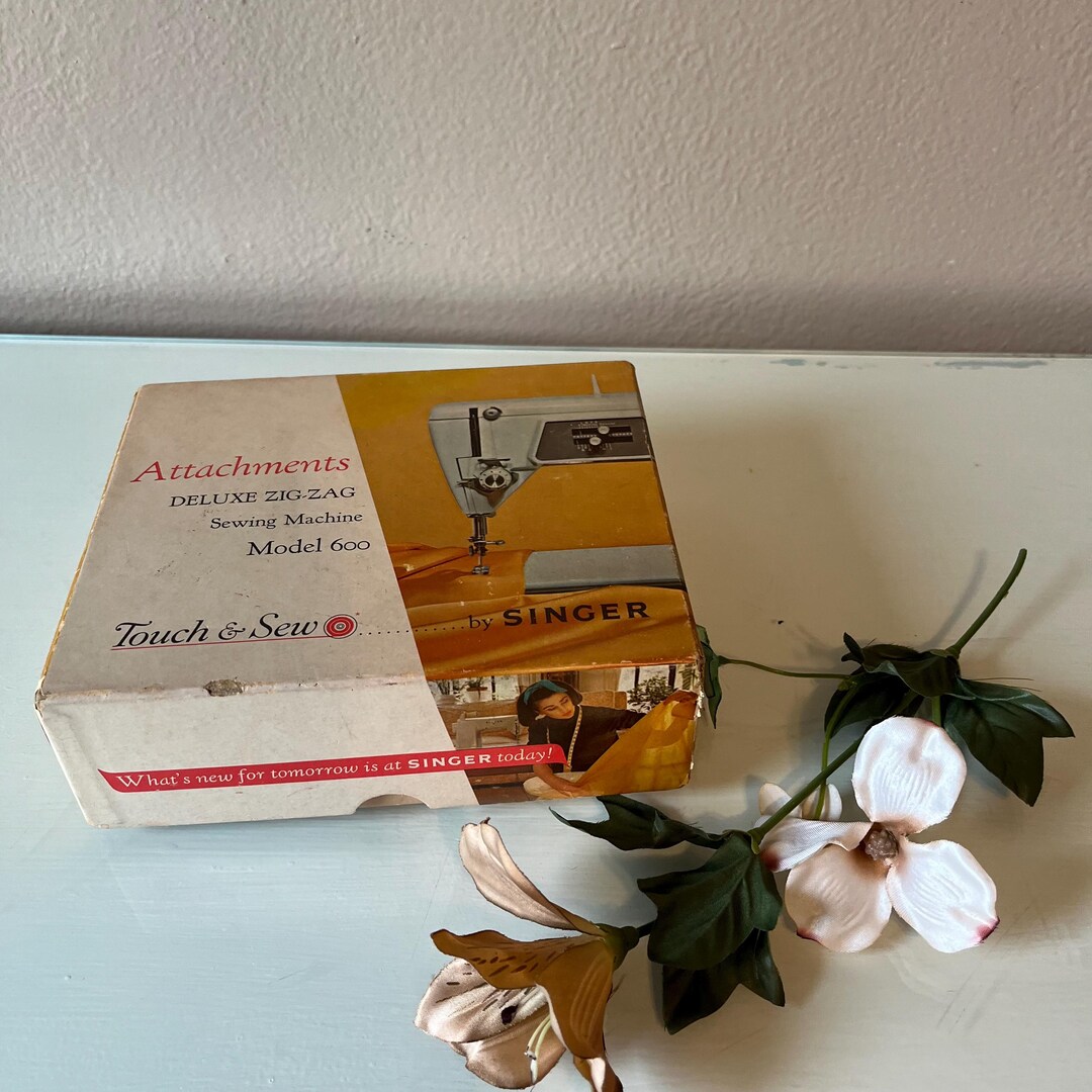Vintage Touch & Sew Singer Model 600 Deluxe Zig Zag Attachments / Cams ...