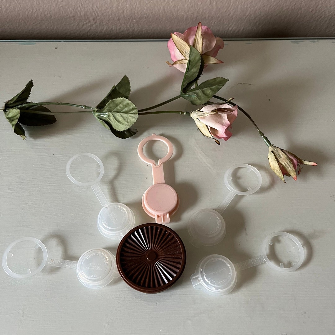 4 Tupperware Keep Kaps, One Pink Plastic Bottle Cap, and Brown ...