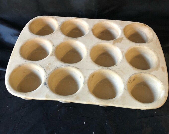 Retired Pampered Chef Family Heritage Stoneware Muffin Pan / Baking ...