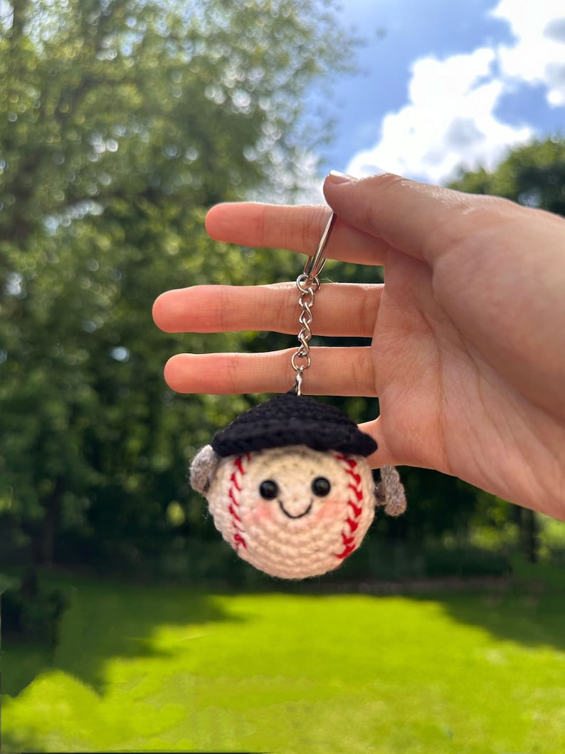 Handmade Baseball Crochet Keychain, Woven Bag Charm, Cute Sports Toy ...