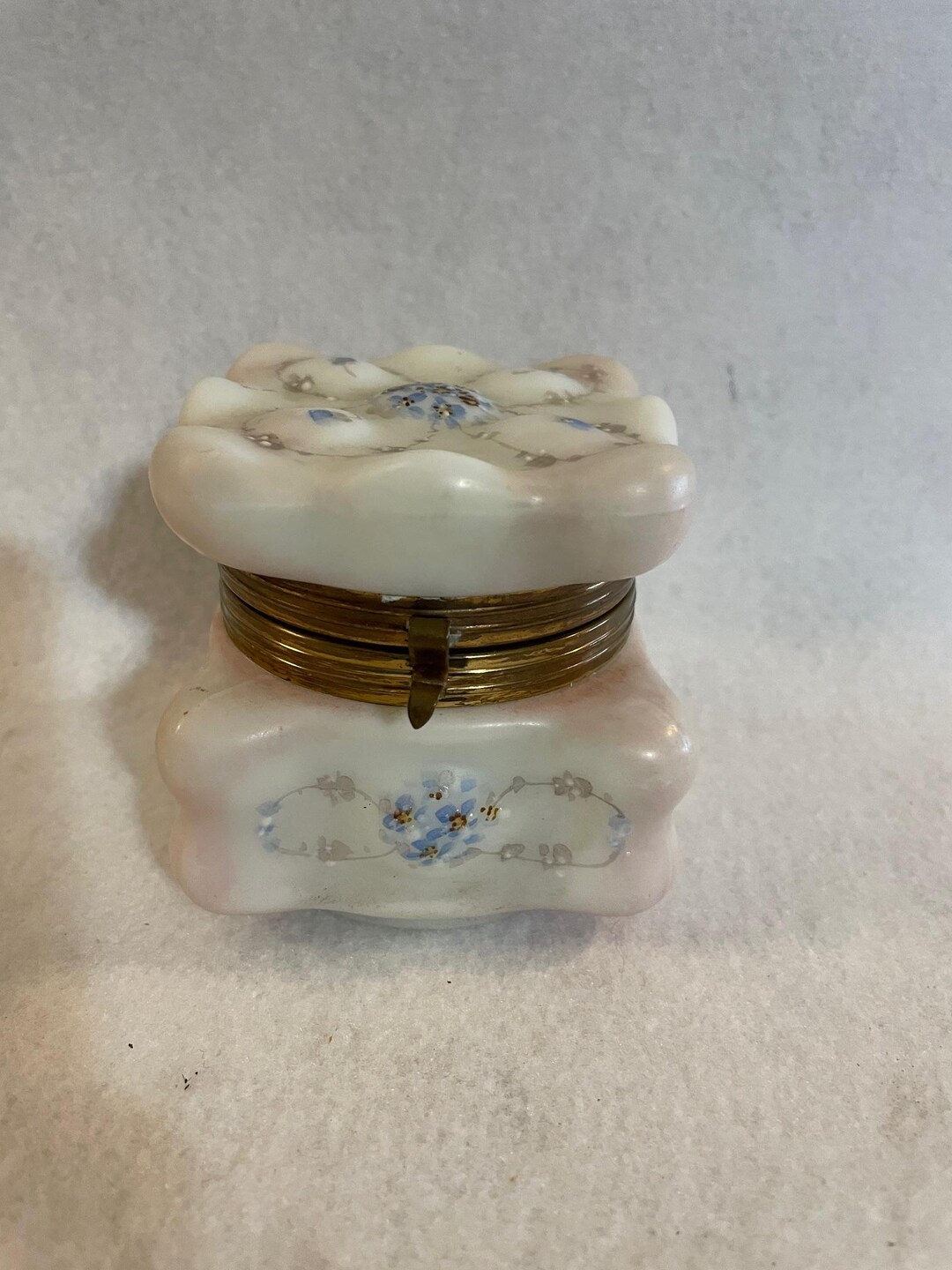 Antique Wavecrest Puffy Jewelry Box - Brass Hinged Wavecrest Puffy ...