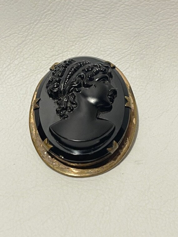 Victorian Black Jet Cameo Mourning Brooch - Sizeable … - Gem