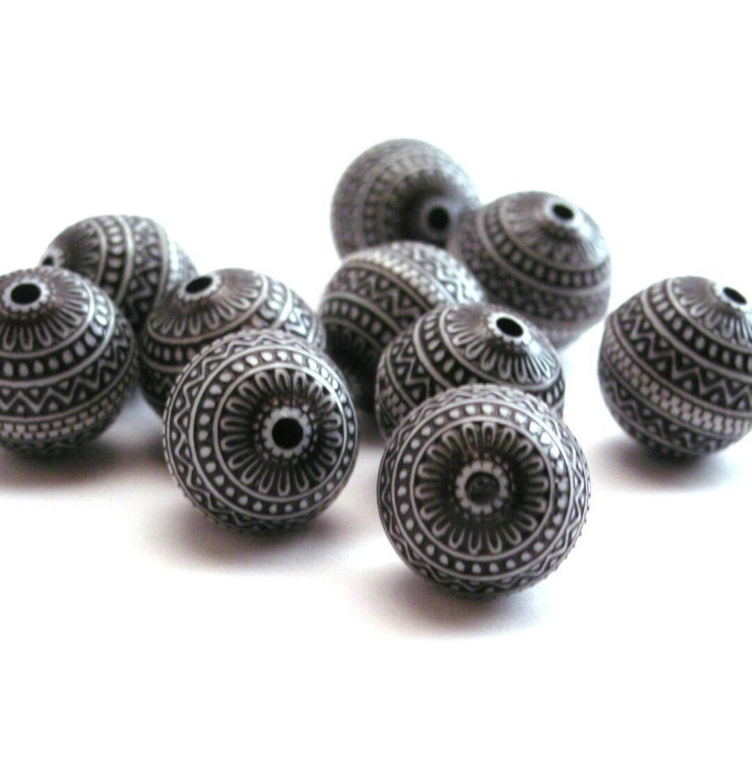 11mm Vintage White and Black Inlay Etched Plastic Beads (12) VPB085 - Etsy