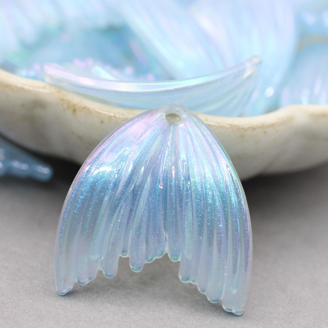 Iridescent Shimmer Mermaid Tail Beads Acrylic Pendant Drops Blue AB ...