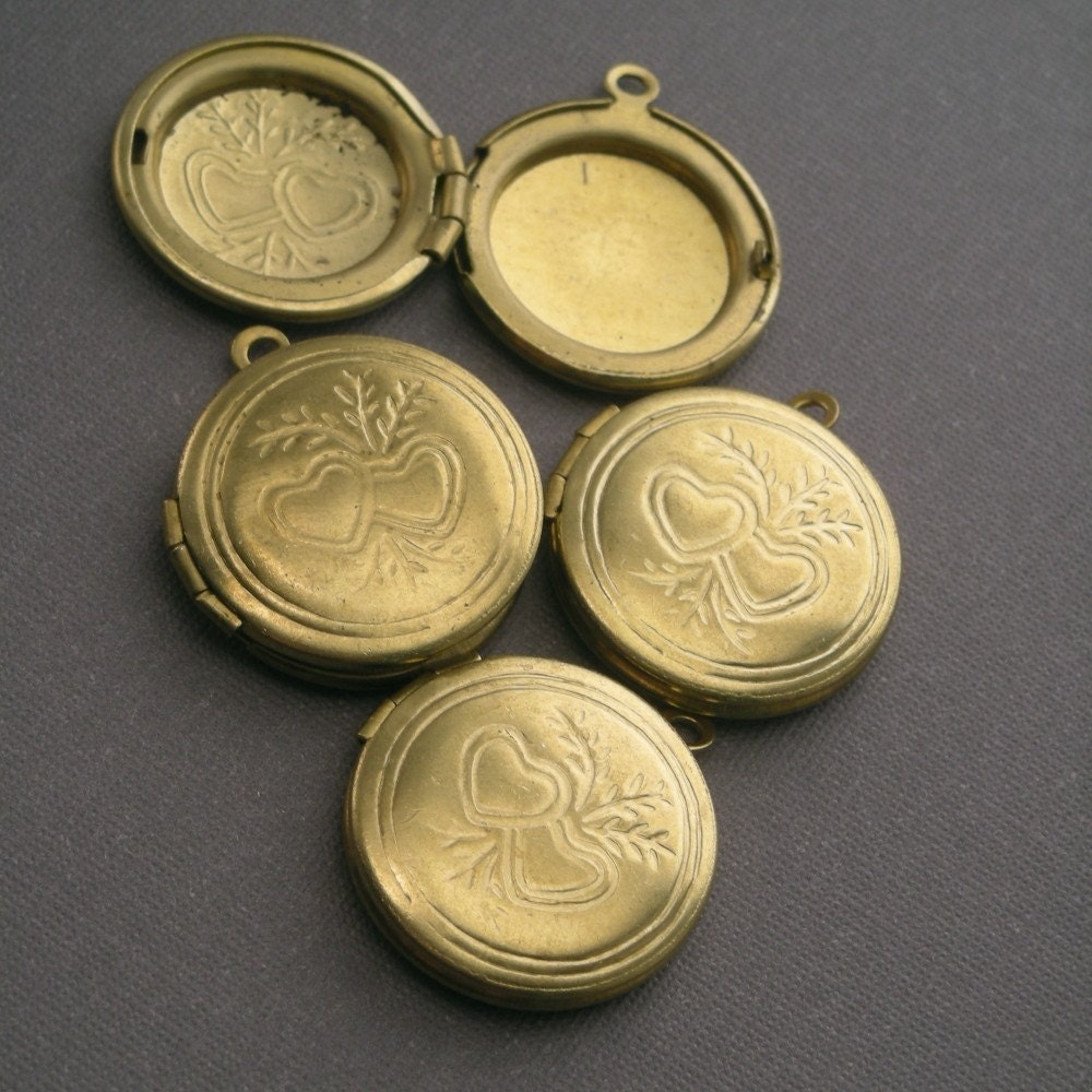Vintage Raw Brass Lockets Etched Hearts Round 70's - Etsy
