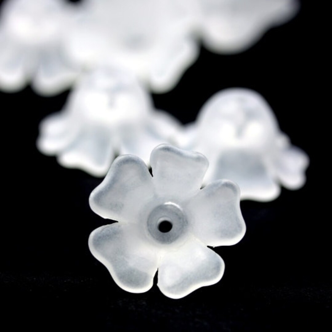 Vintage Lucite Beads Flower 19mm Matte Crystal Dyeable (4) VPB271 - Etsy