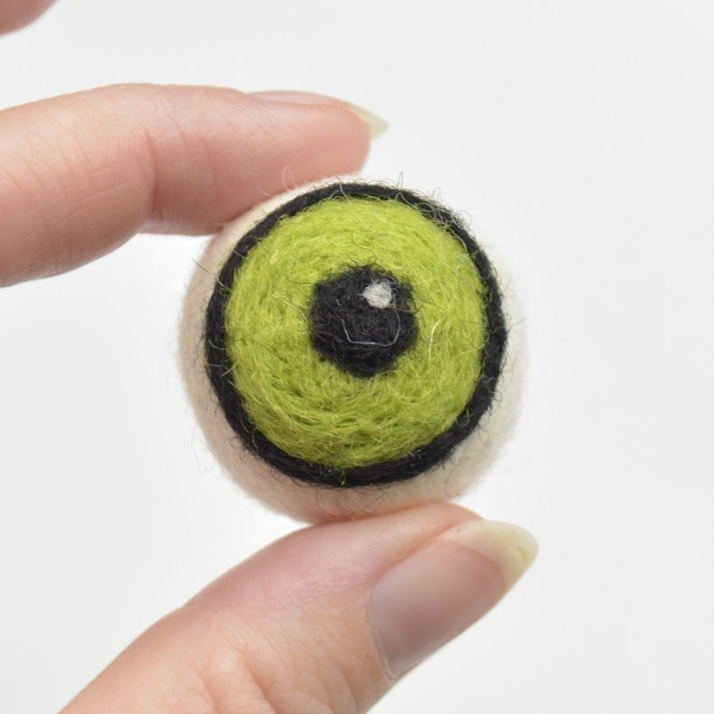 8 Assorted Felt Eye Balls - Halloween - 3cm - 2 per Colour - Etsy