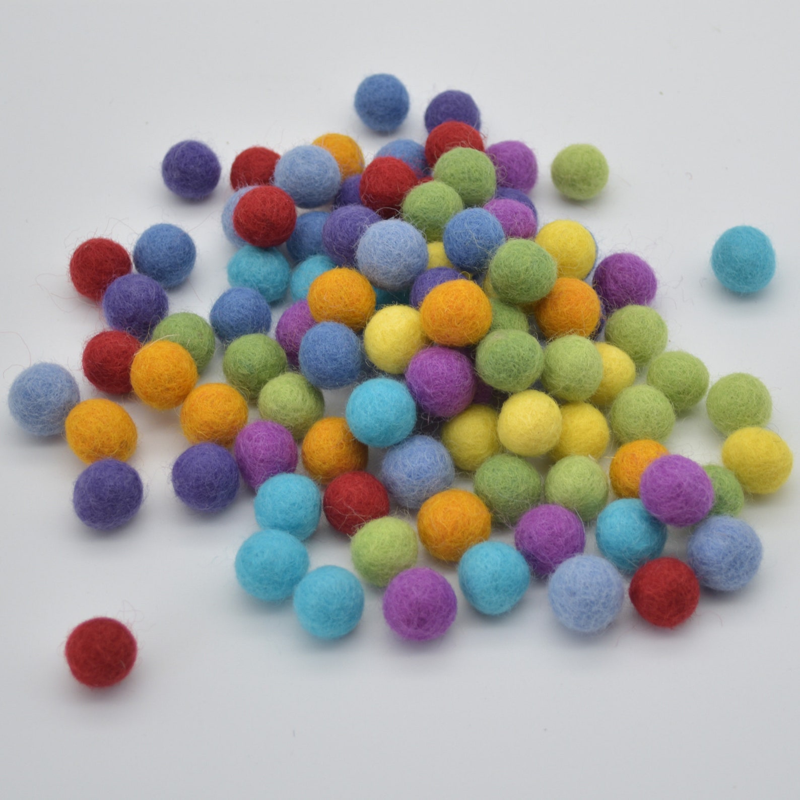 100% Wool Felt Balls 1.5cm 100 Count Rainbow Colors - Etsy