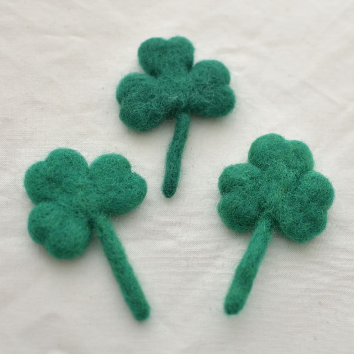 100% Wool Felt Shamrock Clover Leaf 6 Colours Available - Etsy