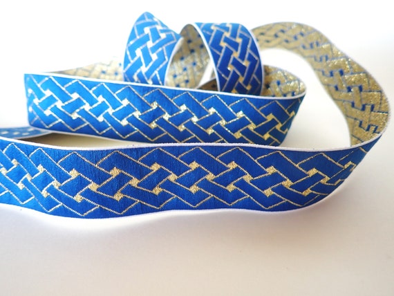CELTIC KNOT Reversible Angular Knot Jacquard Trim in Gold and - Etsy