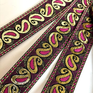 GOTHIC PAISLEY Jacquard Trim, Raspberry Pink, Metallic Gold, on Black ...