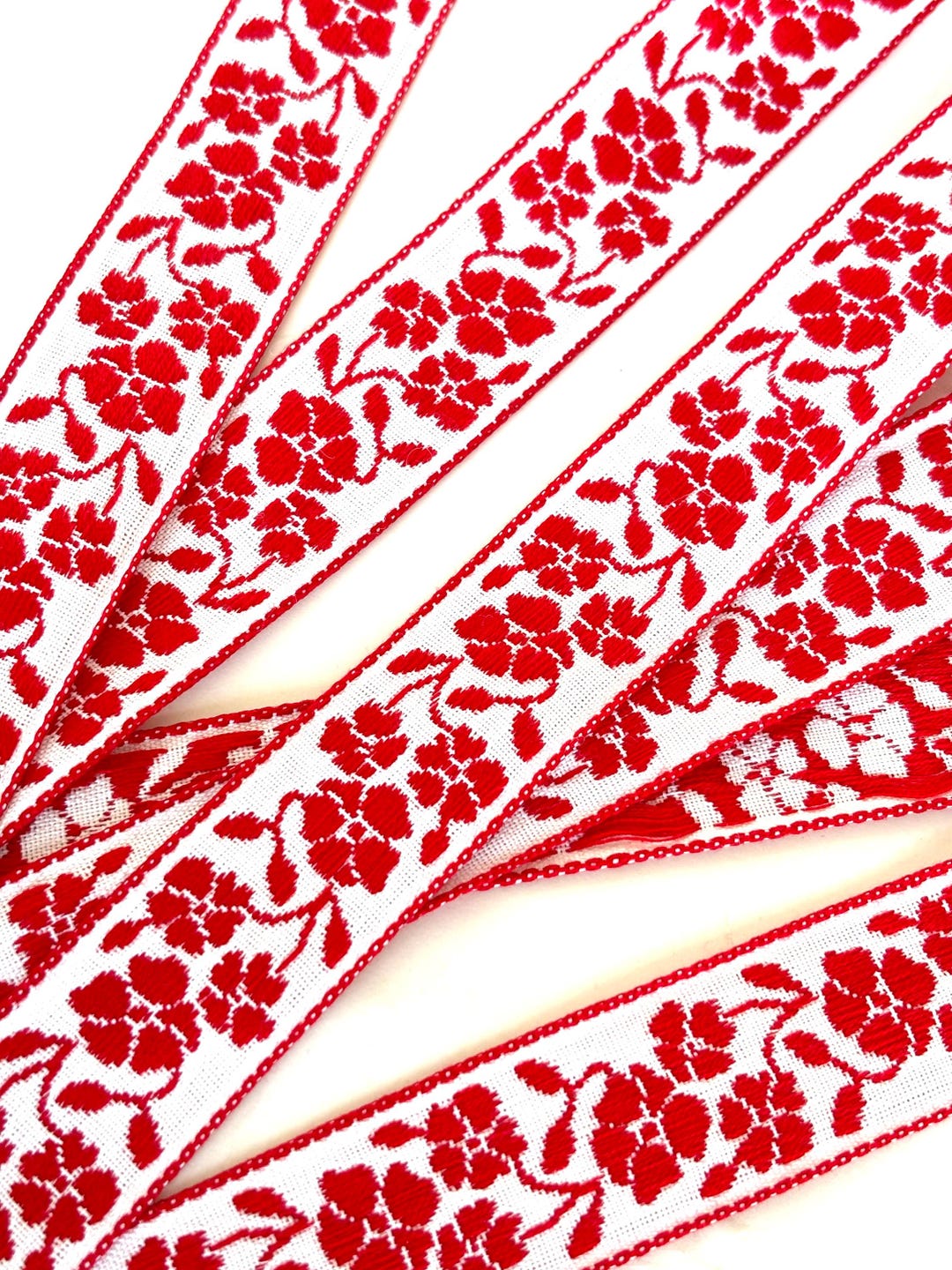 MONOCHROME FLORAL Jacquard Trim, in Red on White. Red Edges. 1 Inch ...
