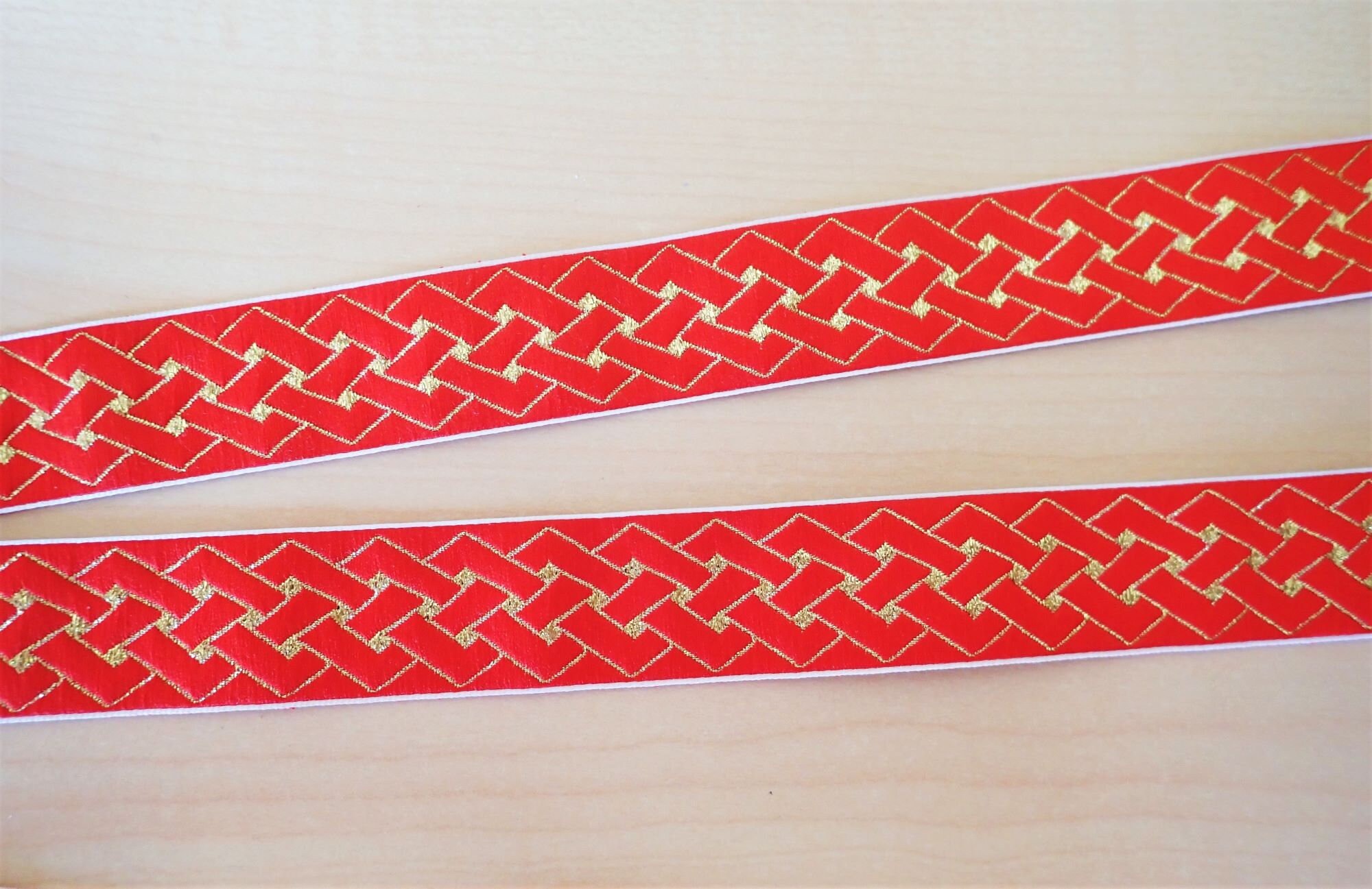 CELTIC KNOT Reversible Angular Knot Jacquard Trim in Gold and | Etsy