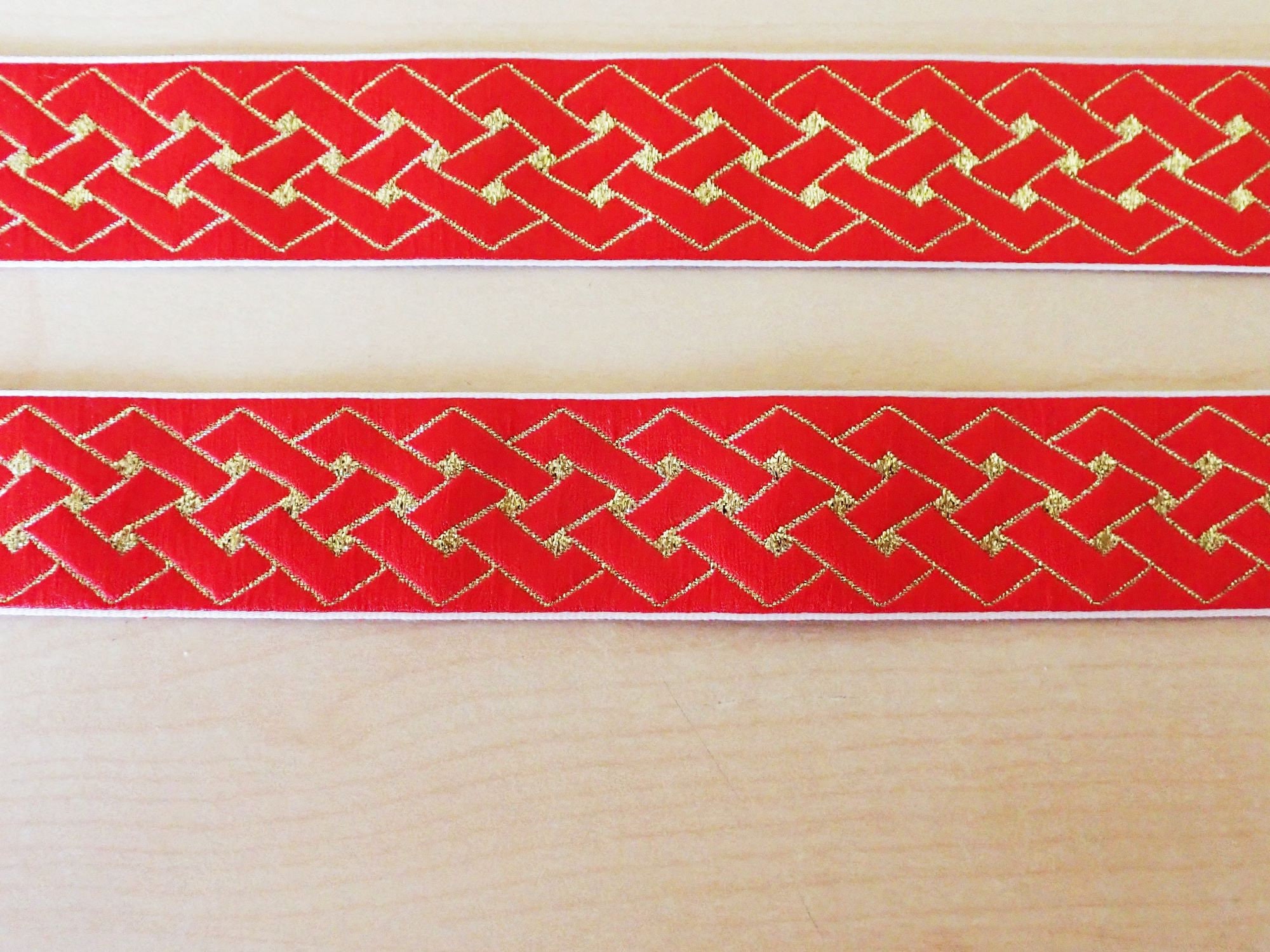 CELTIC KNOT Reversible Angular Knot Jacquard Trim in Gold and | Etsy