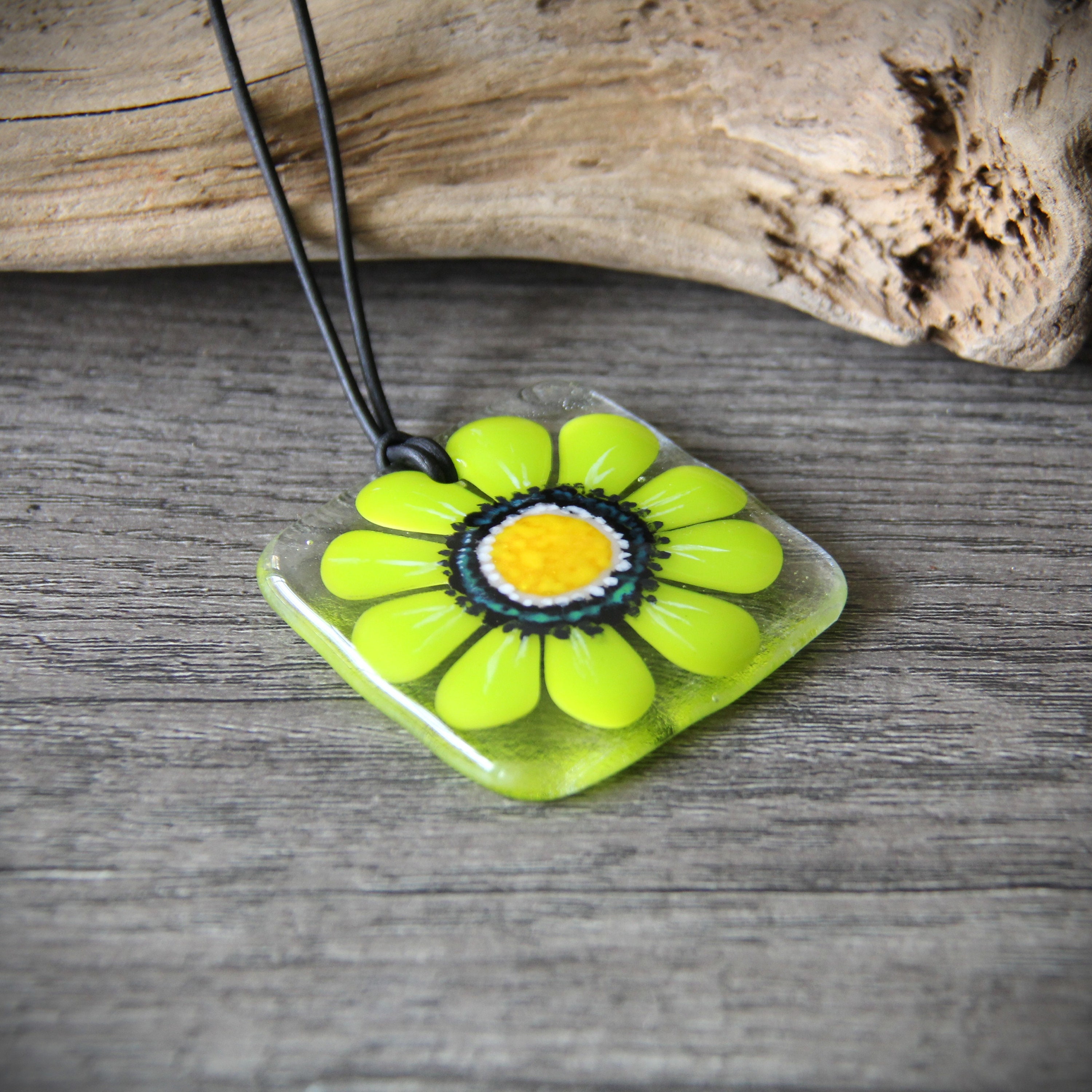 Green Daisy Flower Necklace, Unique Fused Glass Pendent, Daisy Flower ...