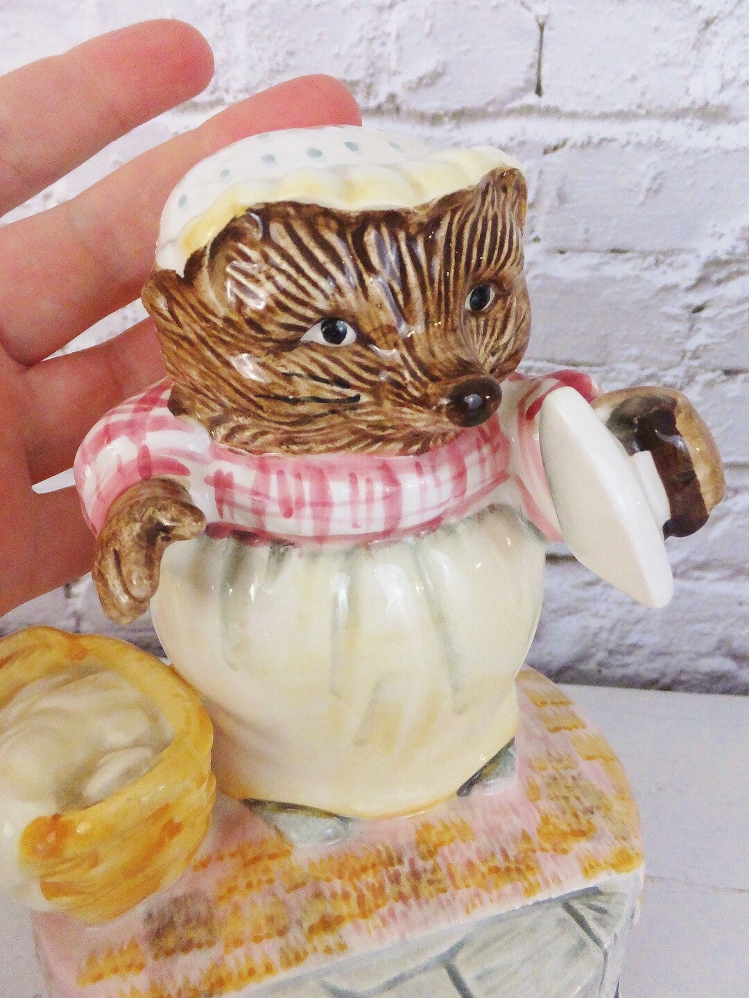 Schmid Beatrix Potter Music Box Mrs. Tiggy-winkle Musical Figurine ...