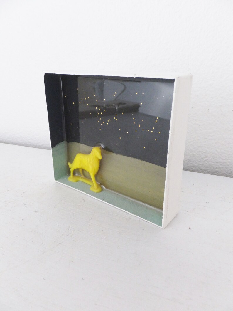 Yellow Dog Diorama Resin Sculpture Mixed Media Sculpture Small - Etsy