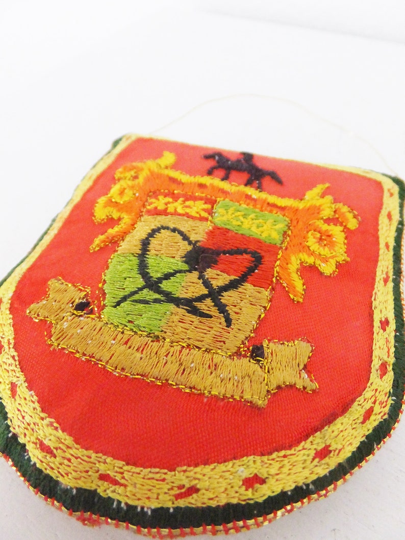 Vintage Embroidered Fabric Medal Emblem Crest Ornament Vintage - Etsy