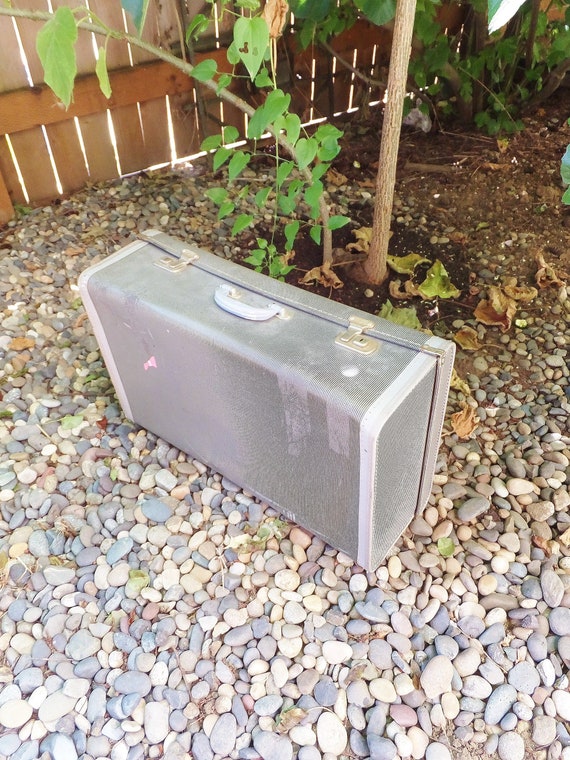 vintage suitcase in gray - Gem