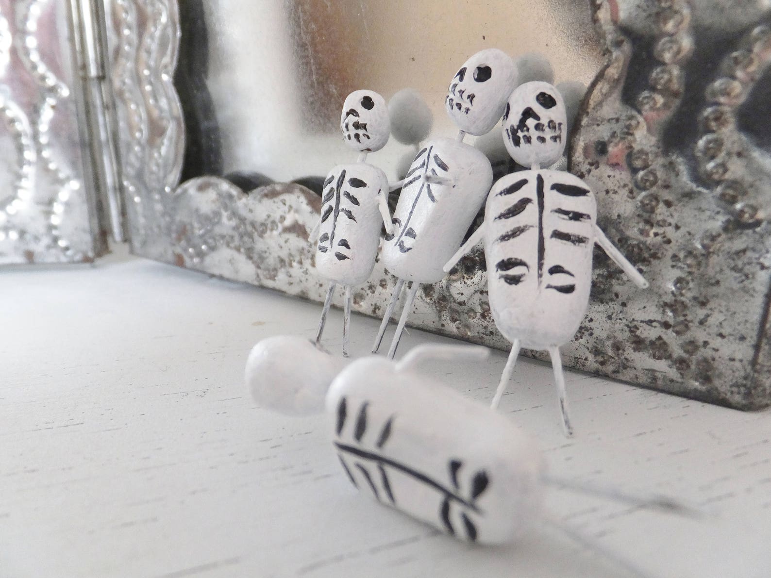 Mini Dia De Los Muertos Figurine Mexican Inspired Miniature Day of the ...