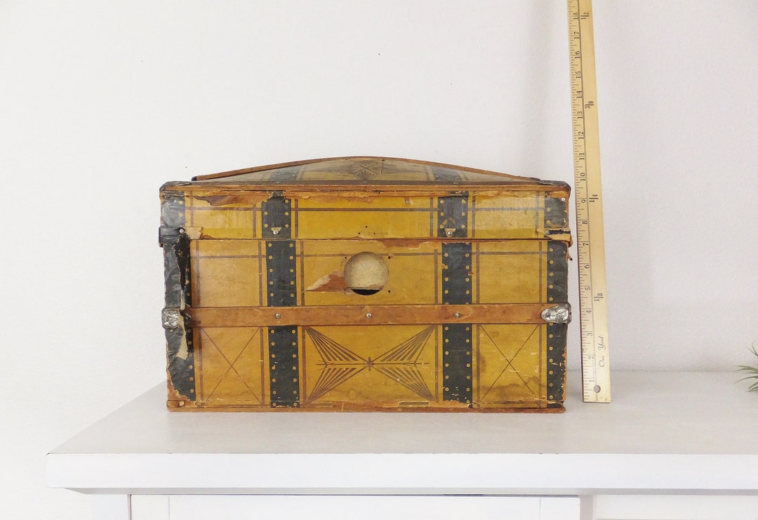 Antique Toy Treasure Chest Antique Doll Trunk Doll's Steamer Trunk ...