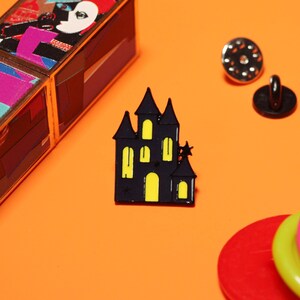 Spooky Hard Enamel Pins, Halloween Jewelry, Halloween Pin, Vintage ...
