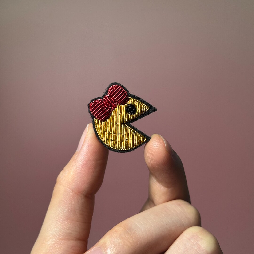 Pac Woman Brooch Pin Gaming Couple Gifts Handmade Brooches Pins Gift ...