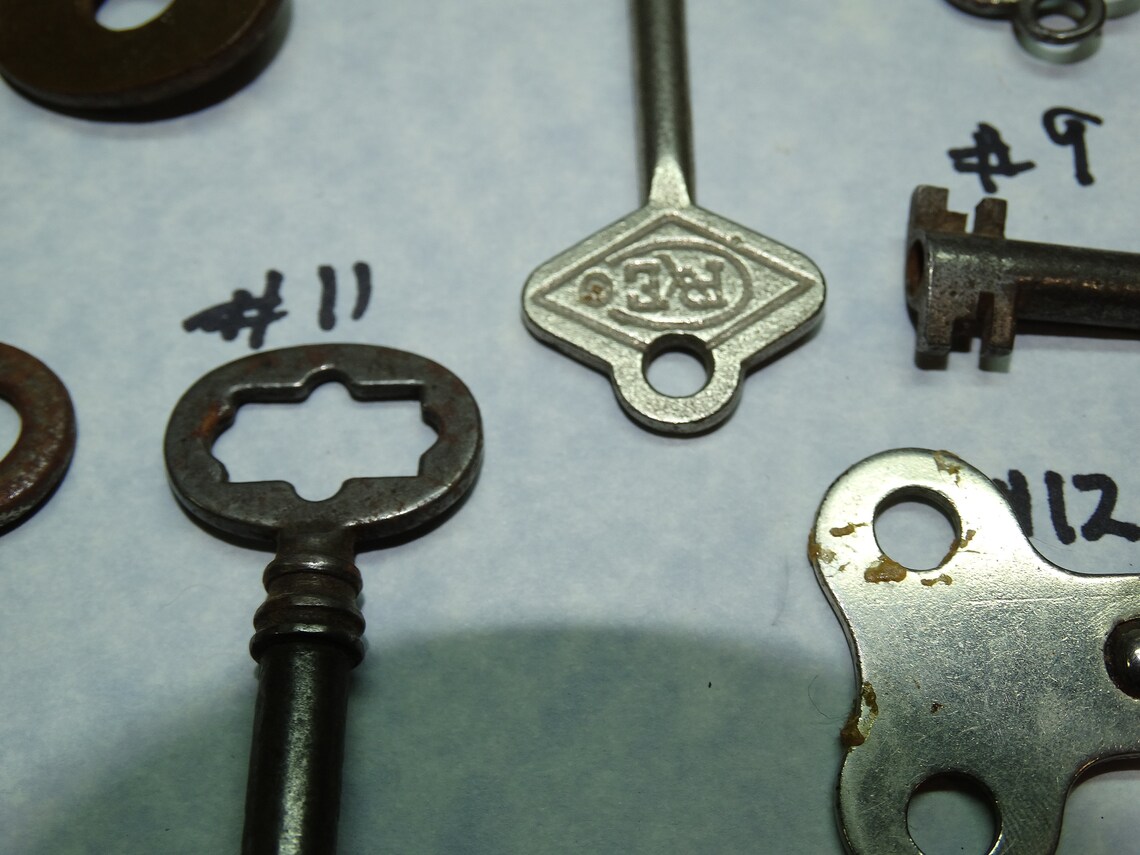 Vintage Keys Skeleton Jail Keys Handcuff Keys Rusty Keys | Etsy