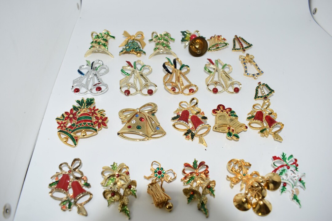 Vintage Christmas Bell Pins Brooches Gold Bells Silver Bells Ringing ...