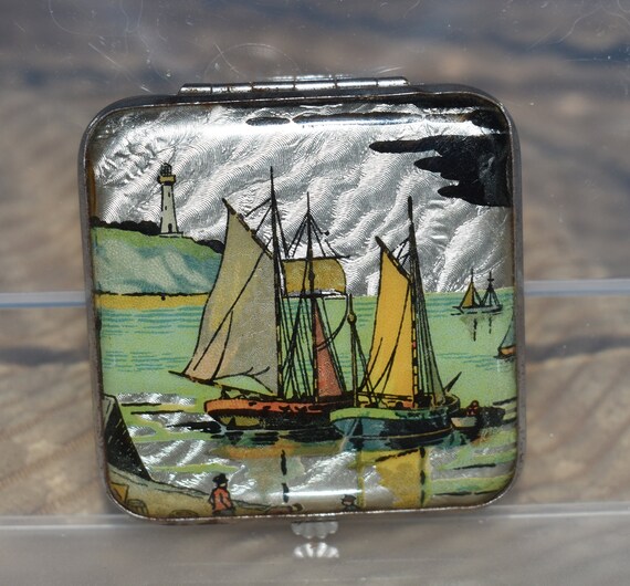 Nautical 1920s Gwenda English Art Deco Compact, Nauti… - Gem
