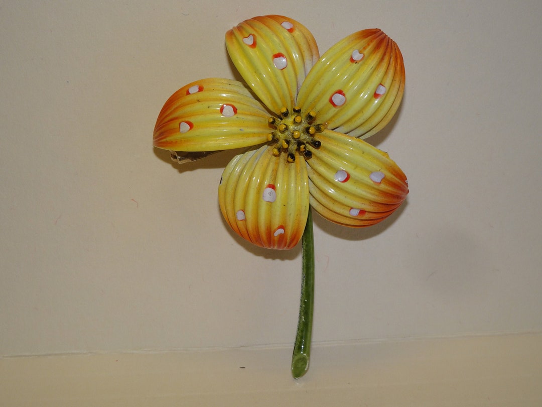 Yellow & Orange Flower Pin, Daisy Flower Pin, Spring Time Flowers ...