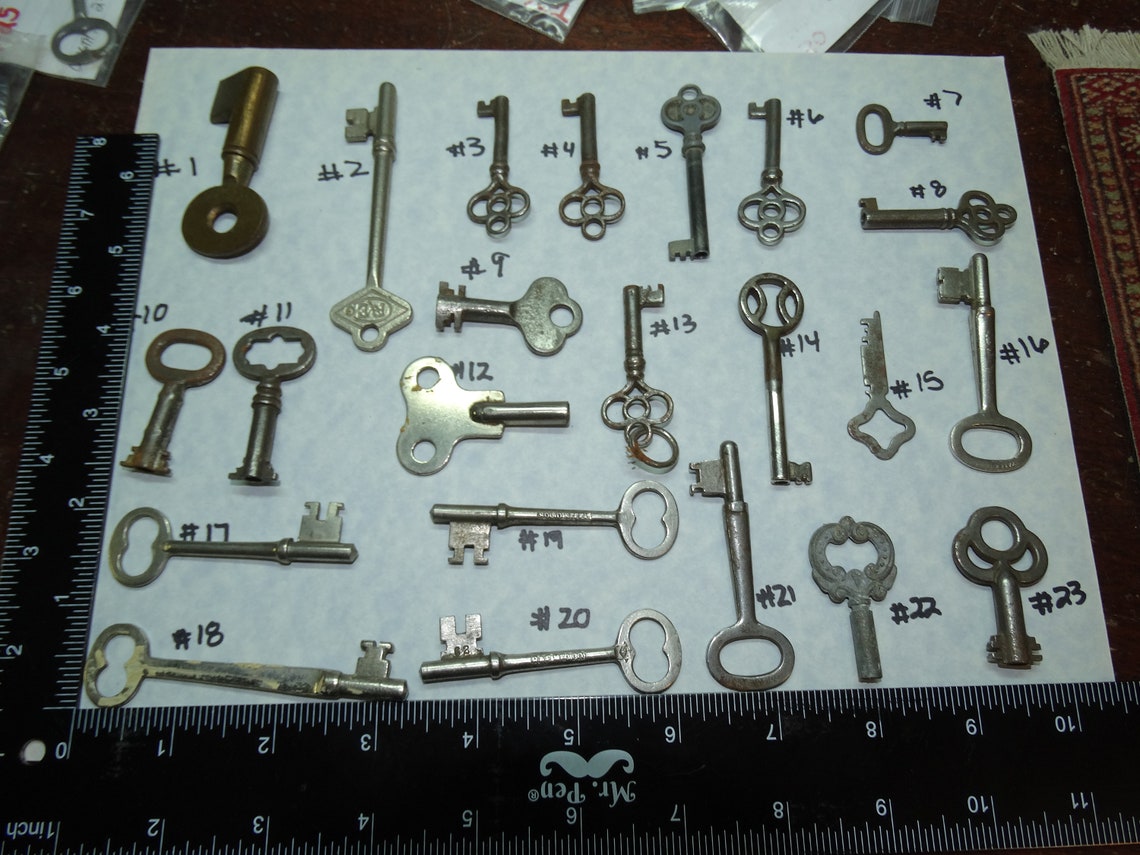 Vintage Keys Skeleton Jail Keys Handcuff Keys Rusty Keys | Etsy